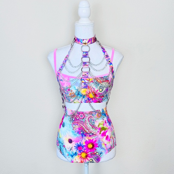 Dolls Kill | Swim | Rave With Mi Gente Kacey Pink Floral Paisley Crop ...